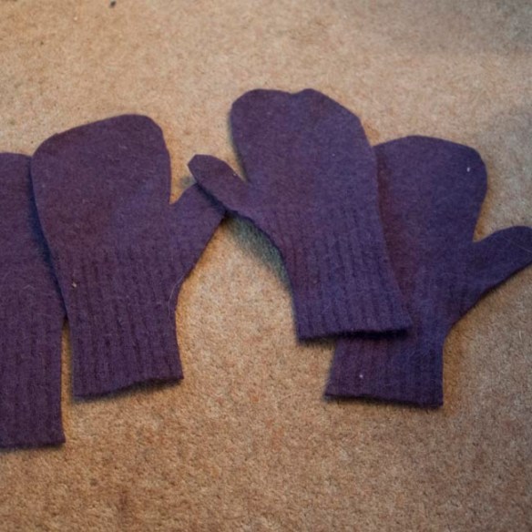 Warm Fingers Never Felt So Good – mittens from washing machine felt ...